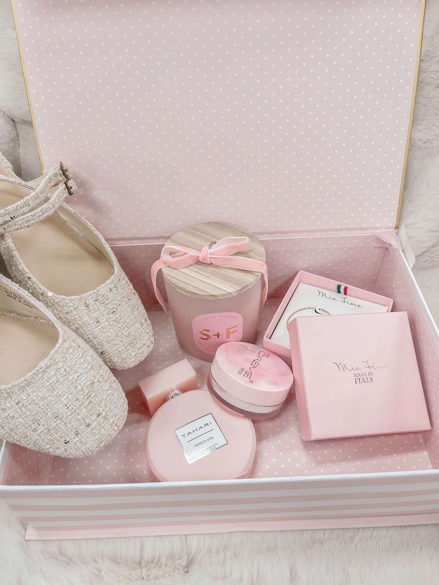 May Girly Box – KimmyLuxeDolls, Personal Shopping